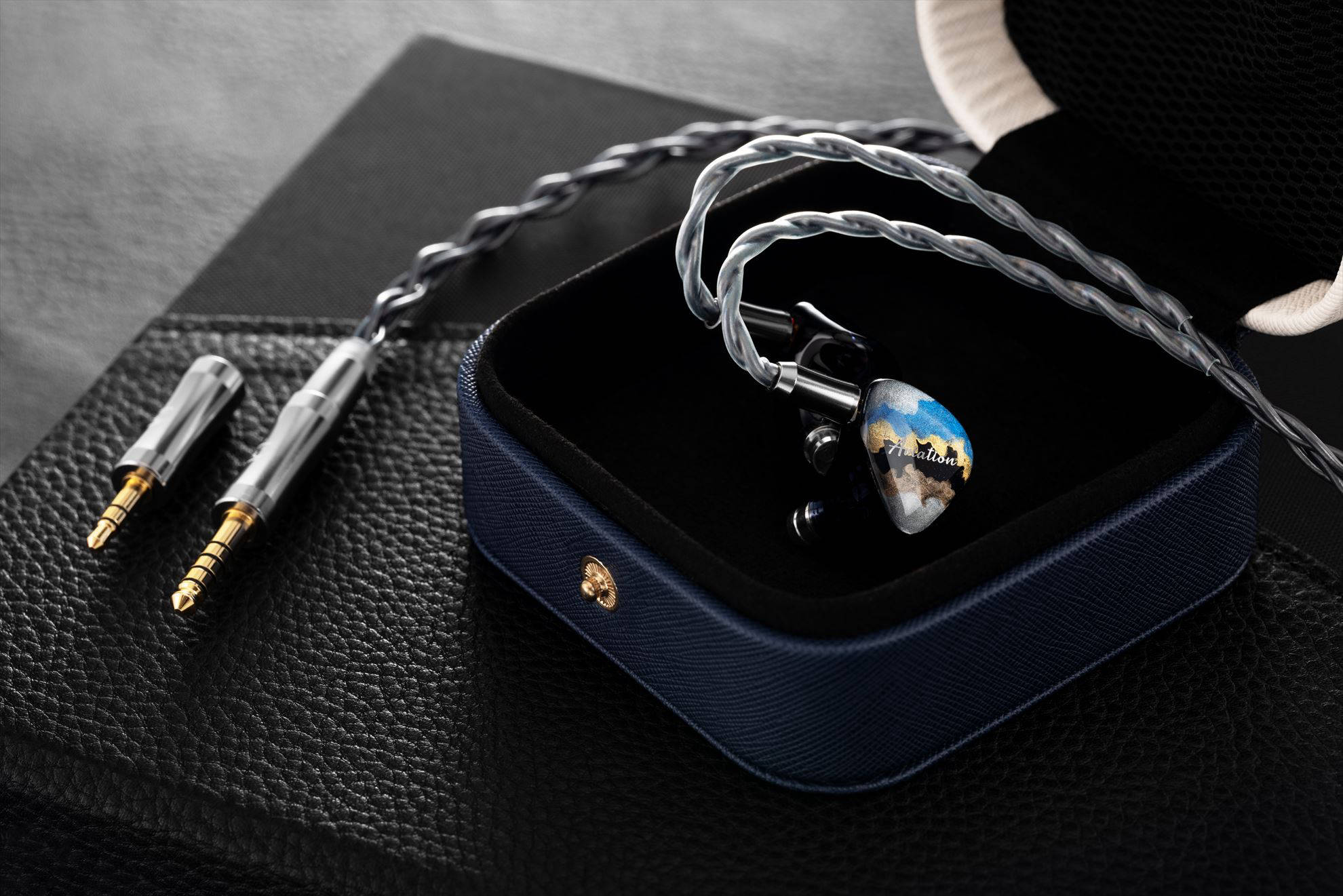 QoA Aviation 3BA+1DD ハイブリッドイヤホン